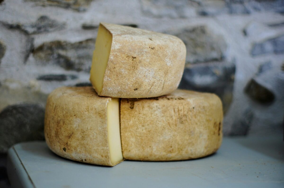 Ist Parmesan gesund? Nährwerte, Vorteile & Fakten